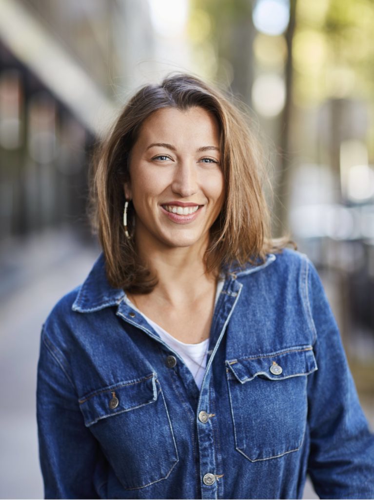 Marie Robert launches "Philosophy is Sexy" in English - Susanna Lea ...